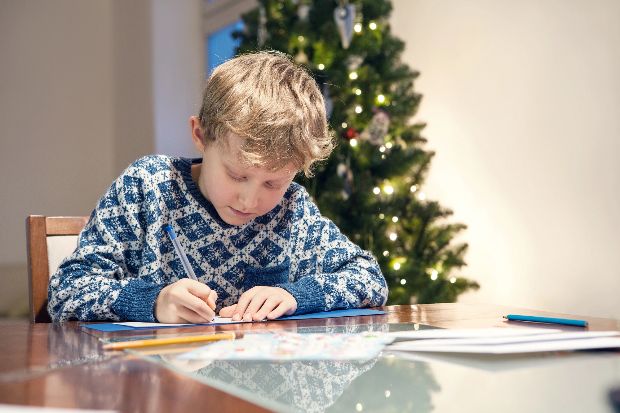 Top five tips for creative writing at Christmas - Oxford Owl for Home